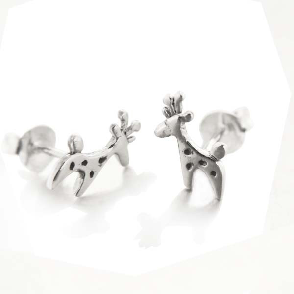 Boucles d'oreilles Mirka petite giraffe argent